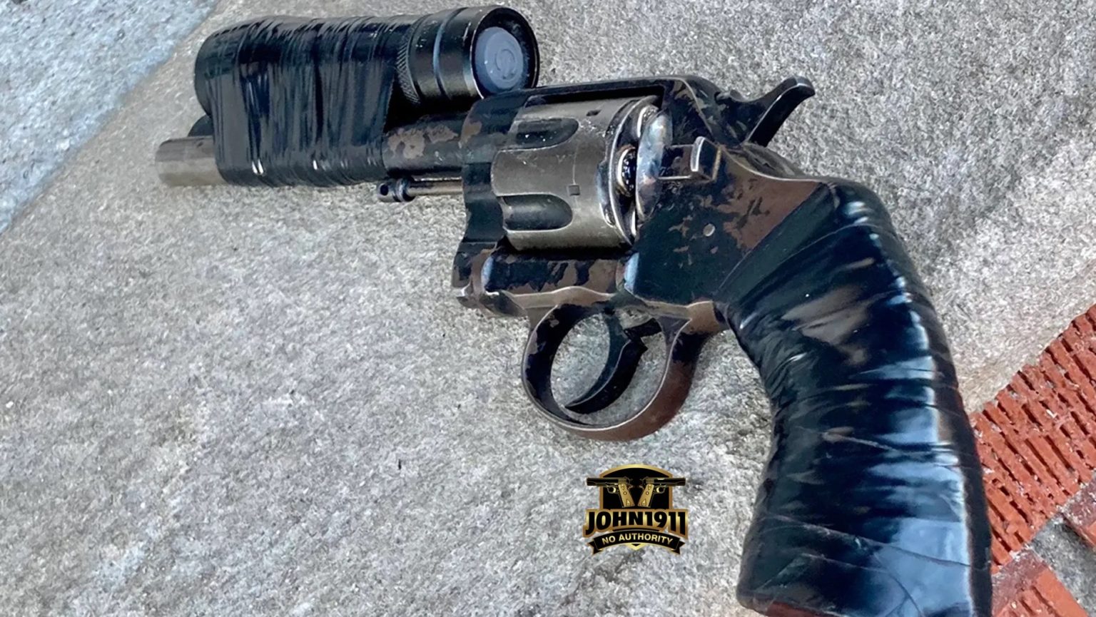 Street Watch: Revolver With Flashlight - John1911.com Gun Blog