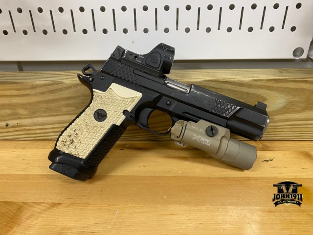 Surefire X300u FDE - John1911.com Gun Blog